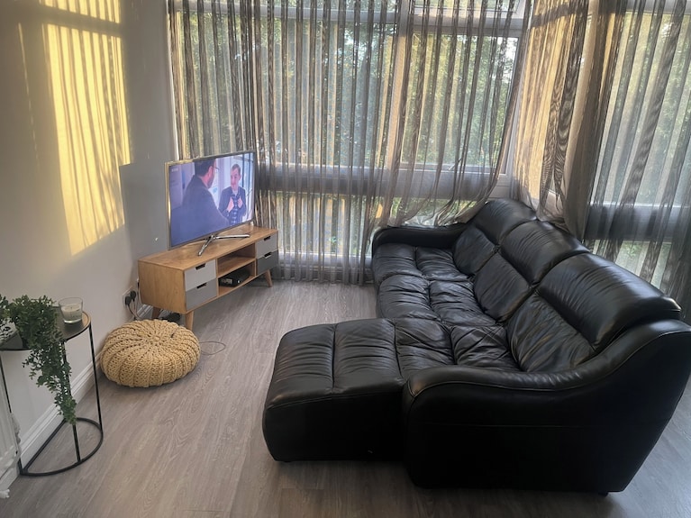 Leicester Room For 3 - Leicester