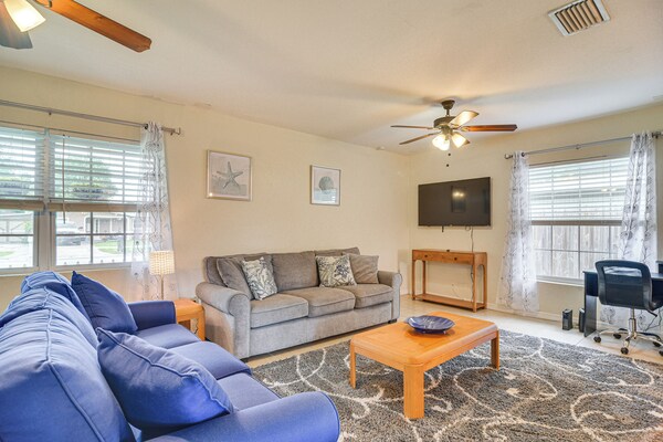 Charming Seminole Home W/ Patio: 6 Mi To Beaches! - Silver Lake, Kenneth City