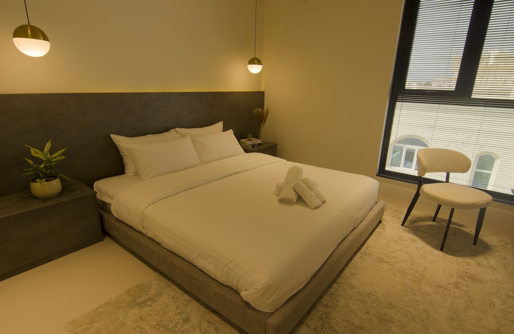 Modern Luxurious 1br, Penthouse Bliss - Muscat