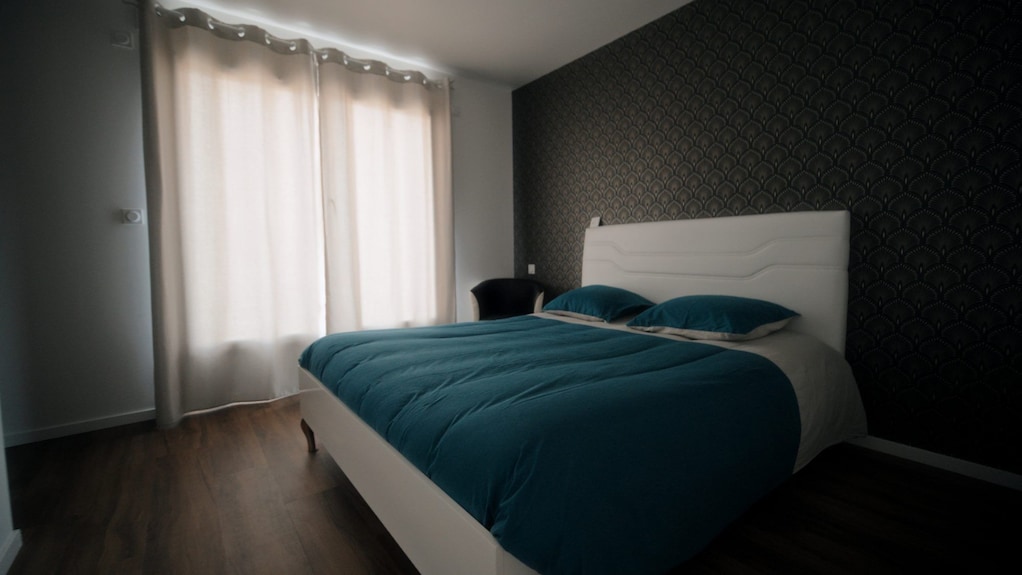 Spacious New Contemporary Villa - Lezoux