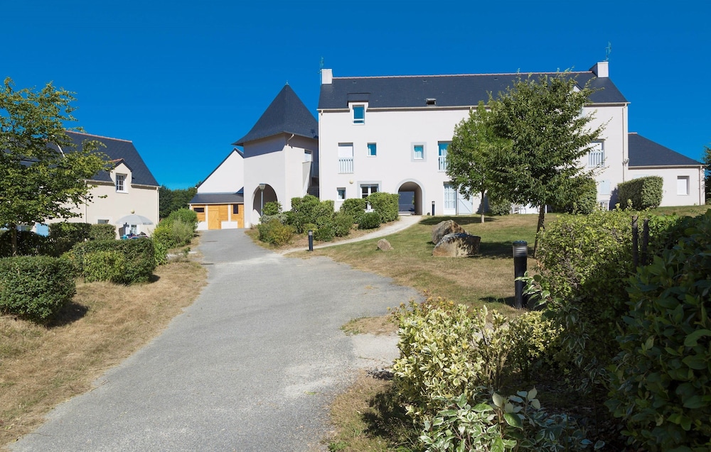 Profitez Des Vacances Relaxantes | Piscine + Sauna - Bretagne