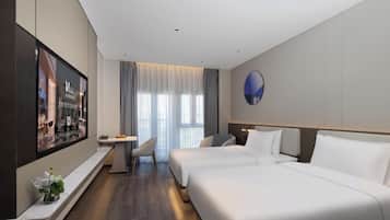 Quarto duplo empresarial | Cortinas blackout, Wi-Fi de cortesia