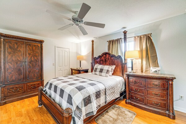 Port Charlotte Home ~ 3 Mi To Beach & Harbor! - Punta Gorda, FL