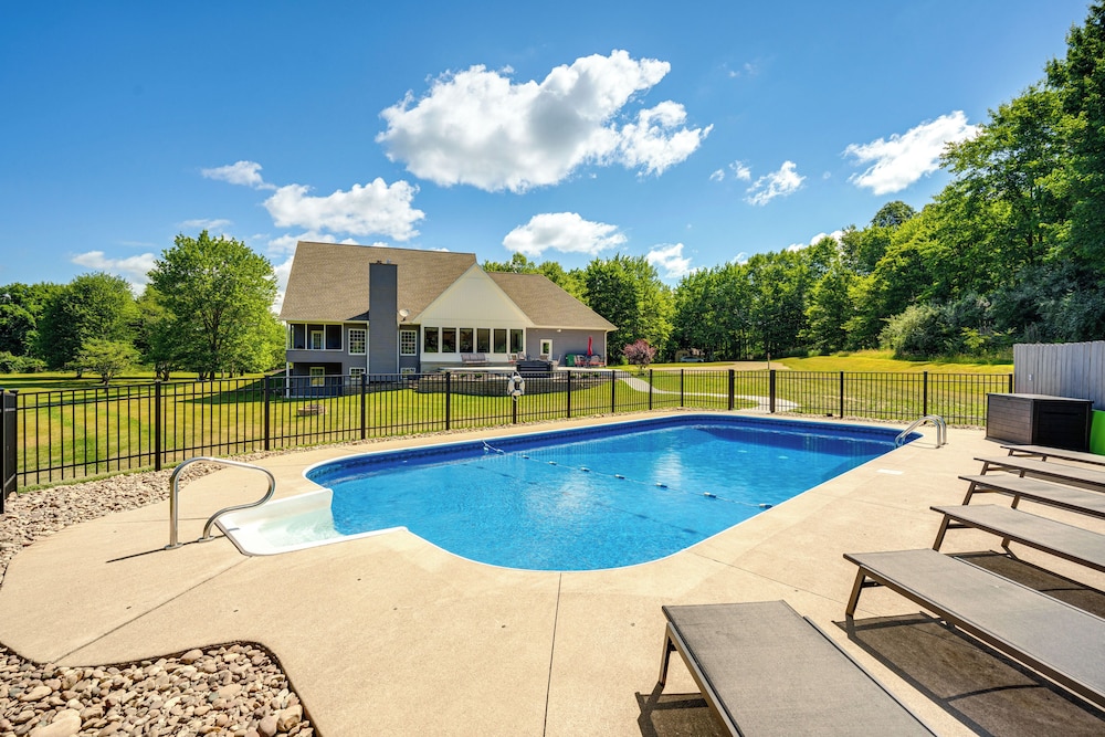 Spacious Thornville Home ~ 8 Mi To Buckeye Lake! - Lost lands festival