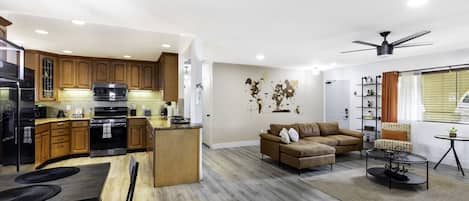 Casa, 3 quartos | Sala de estar