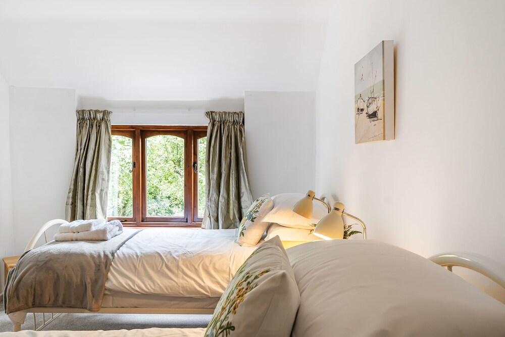 Chapel Cottage - Sleeps 4 Guests In 2 Bedrooms - Wareham