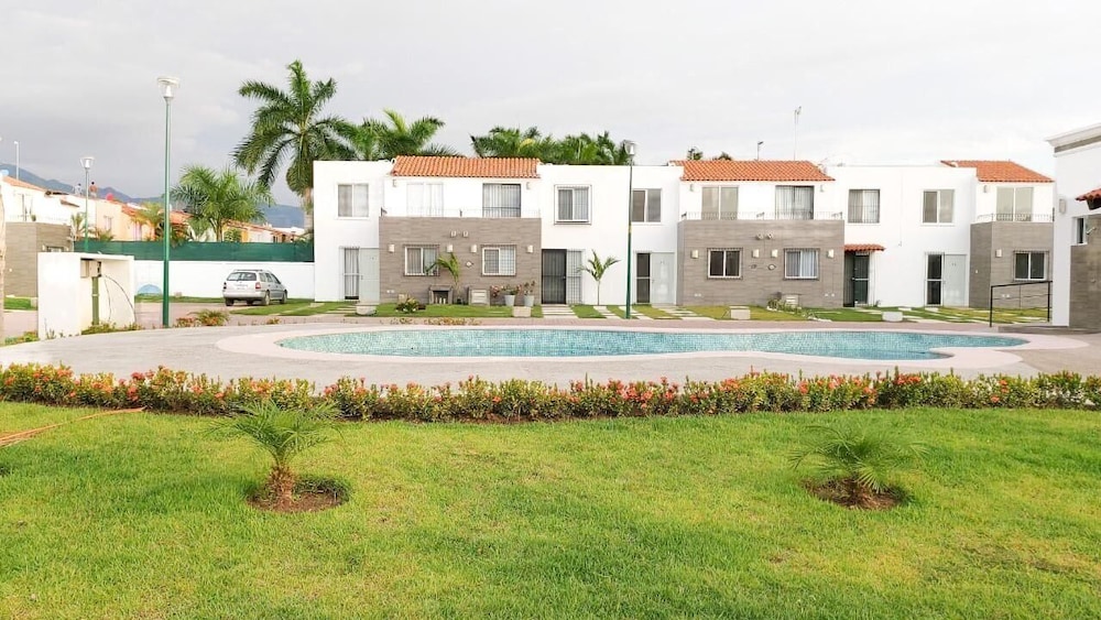 Modern Pool Side House - Puerto Vallarta