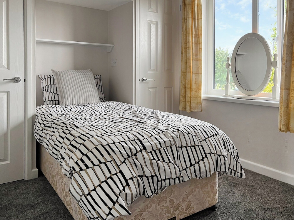 Escape To This Three-bedroom Holiday Home Set In Hay-on-wye. - Hay-on-Wye