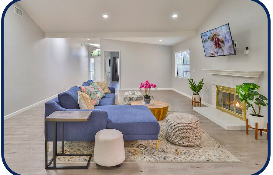 Sunny Simi Valley Long Term Stays Dedicated Workplace Jacuzzi Temporary Home - Simi Valley, CA