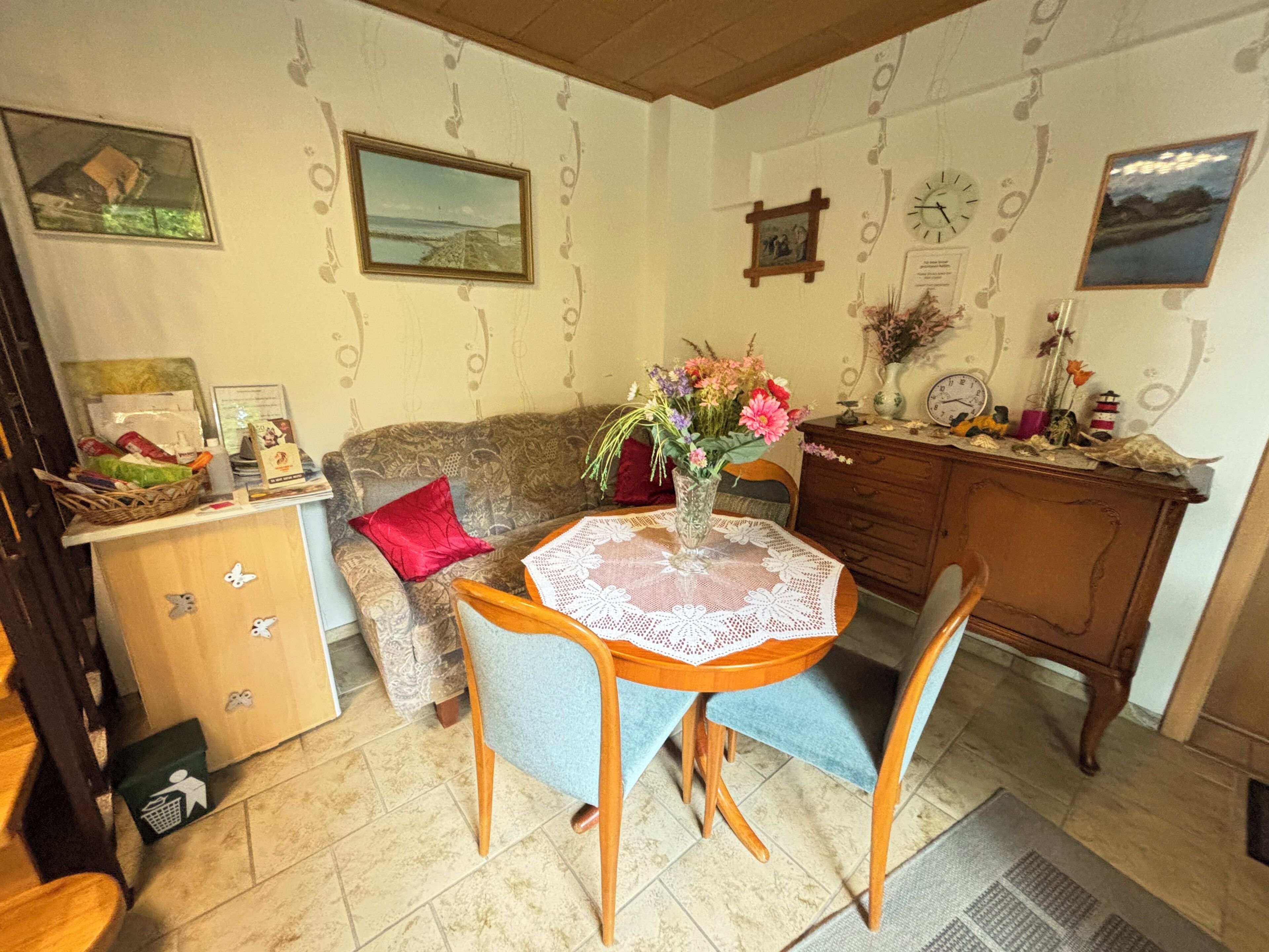 Gemütliche 2-raum-wohnung, 2 Pers., Emden Am Deich, Parkplatz, Grillplatz, Wlan - Emden