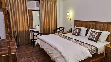 Quarto casal luxo | Wi-Fi de cortesia