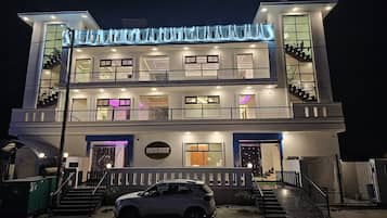 Fachada da propriedade