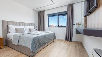 4 quartos, berços grátis, roupa de cama