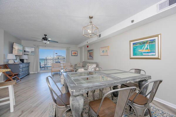 Tradewinds 806 2 Bedroom Condo - Adventure Island, Orange Beach