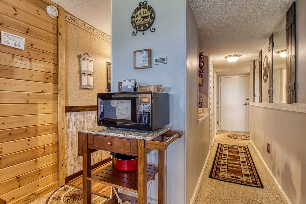 On Top Of The World-heavenly Views-sunsets-pool - Gatlinburg, TN