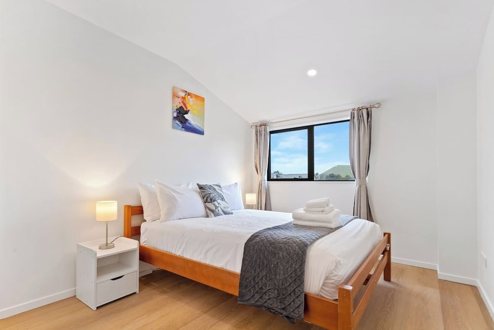 Ventura Retreat Townhouse With Parking And Patio - Auckland