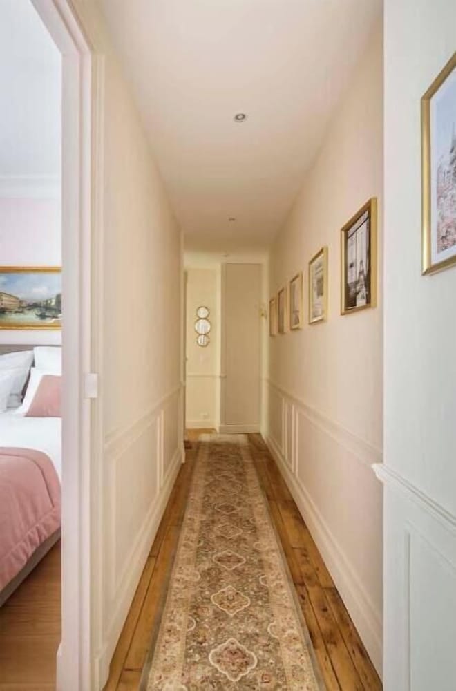 LE BEAU MARAIS, Luxury Apt, QUARTZ-ROSE, Air COND, LIFT - Paris | Vrbo