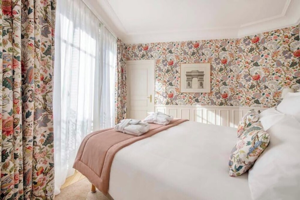 le-beau-marais-luxury-apt-tourmaline-air-cond-lift-paris-vrbo