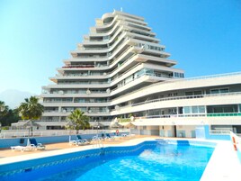 Piscina externa sazonal