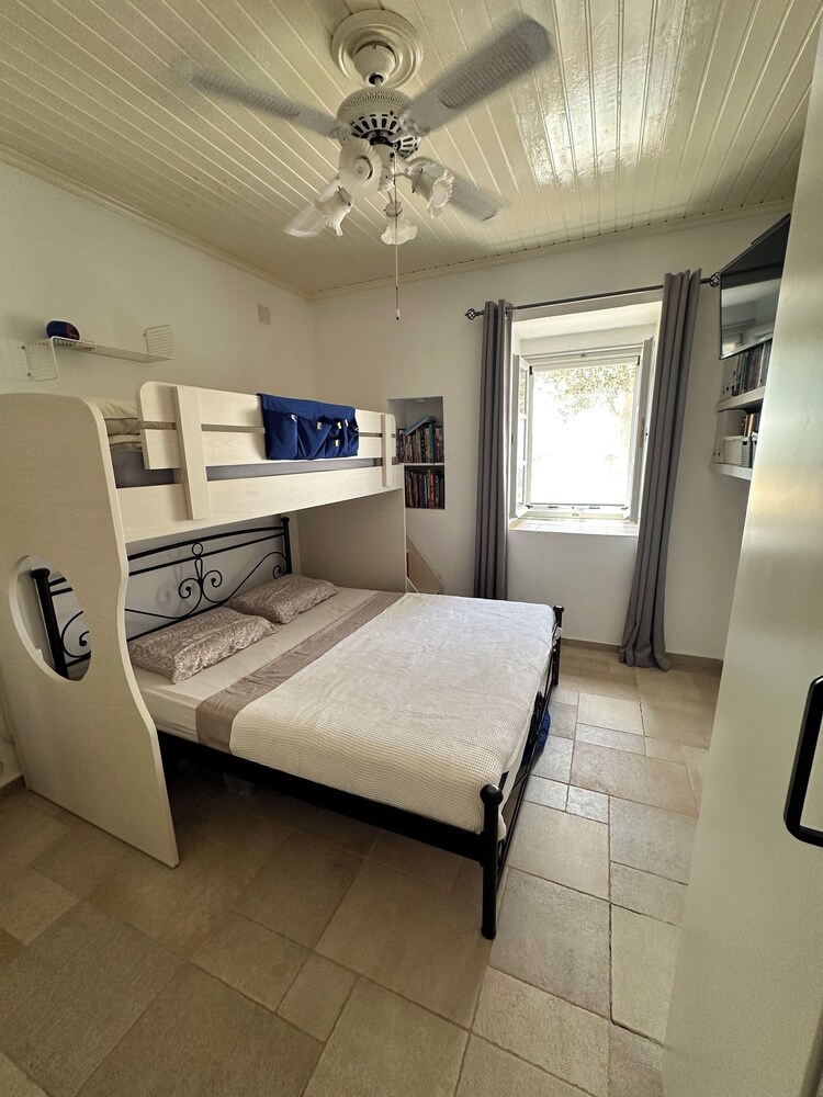 Cozy apartment for small family 2 minutes from Castello Baby Beach ...