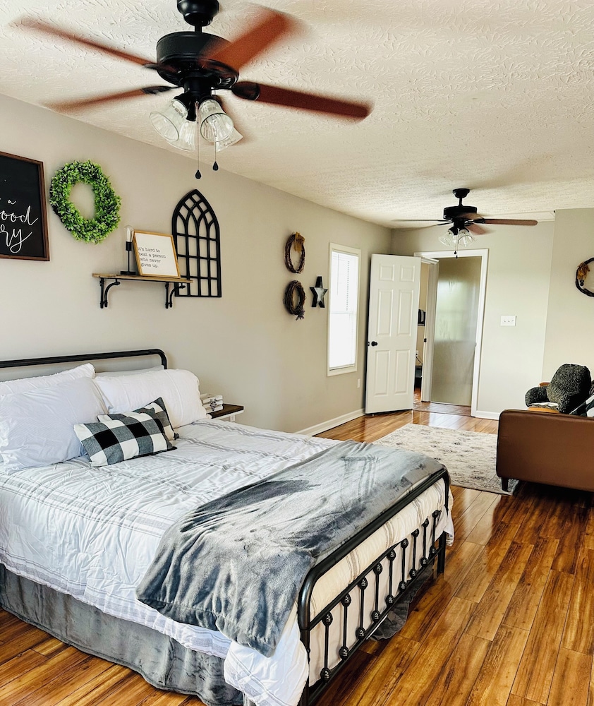Charming Farmhouse With Fitness Equipment & Wifi! - Stanley, VA