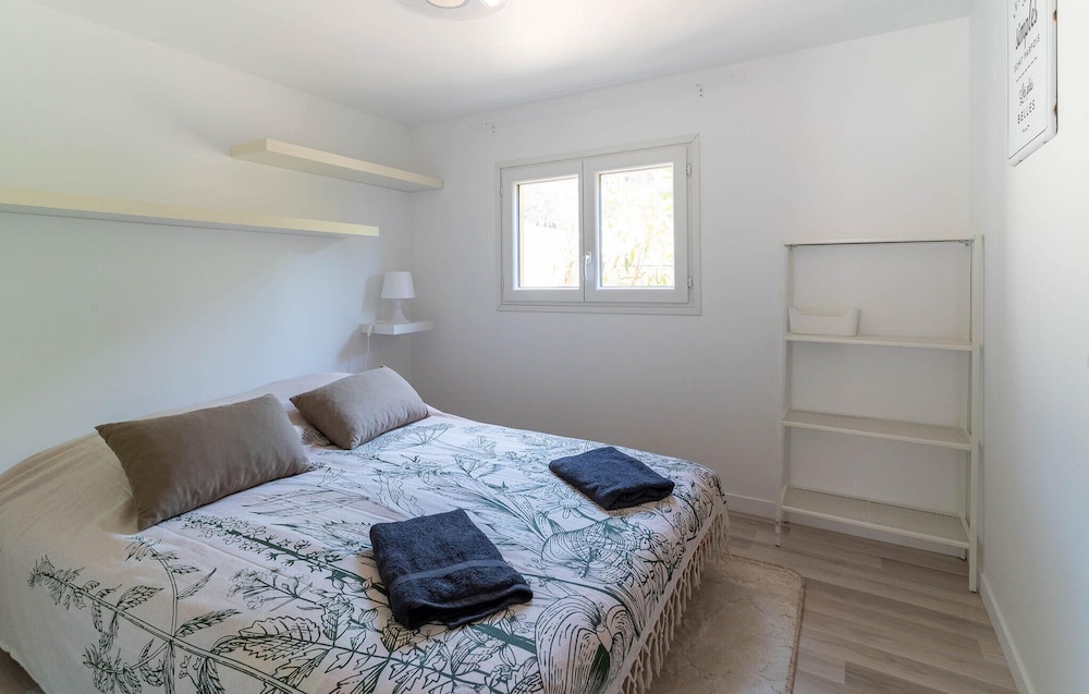 Hermosa Casa De 1 Dormitorio En. - Vitrolles