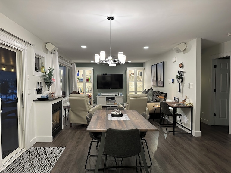 The View On 87th Osoyoos 2 Bedroom, 1.5 Bath, Covered Patio View Vacation Home. - Osoyoos