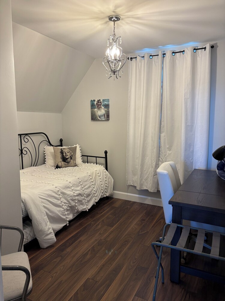 Muttart Heritage House in Historic Bedeque Village - Bedeque | Vrbo