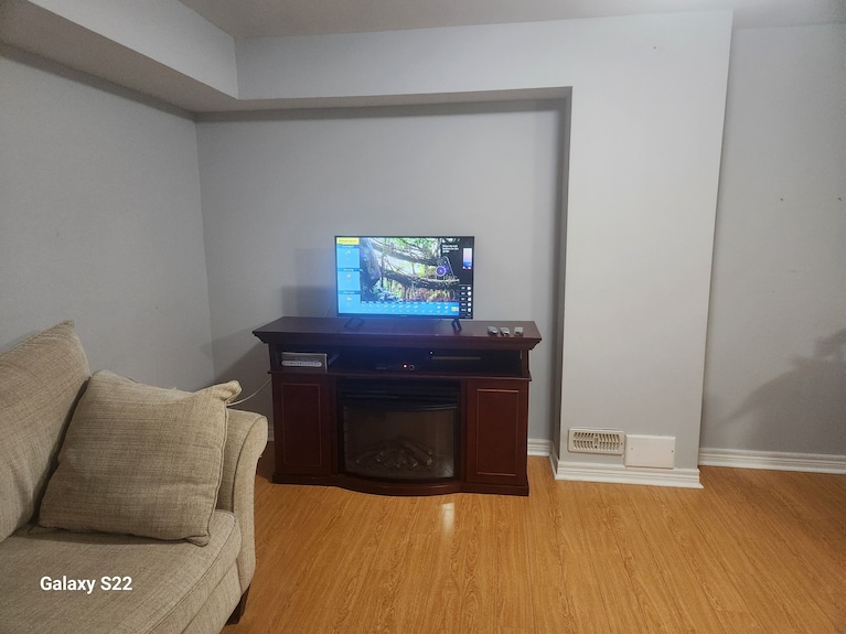 The Refresh Stream - 브램턴