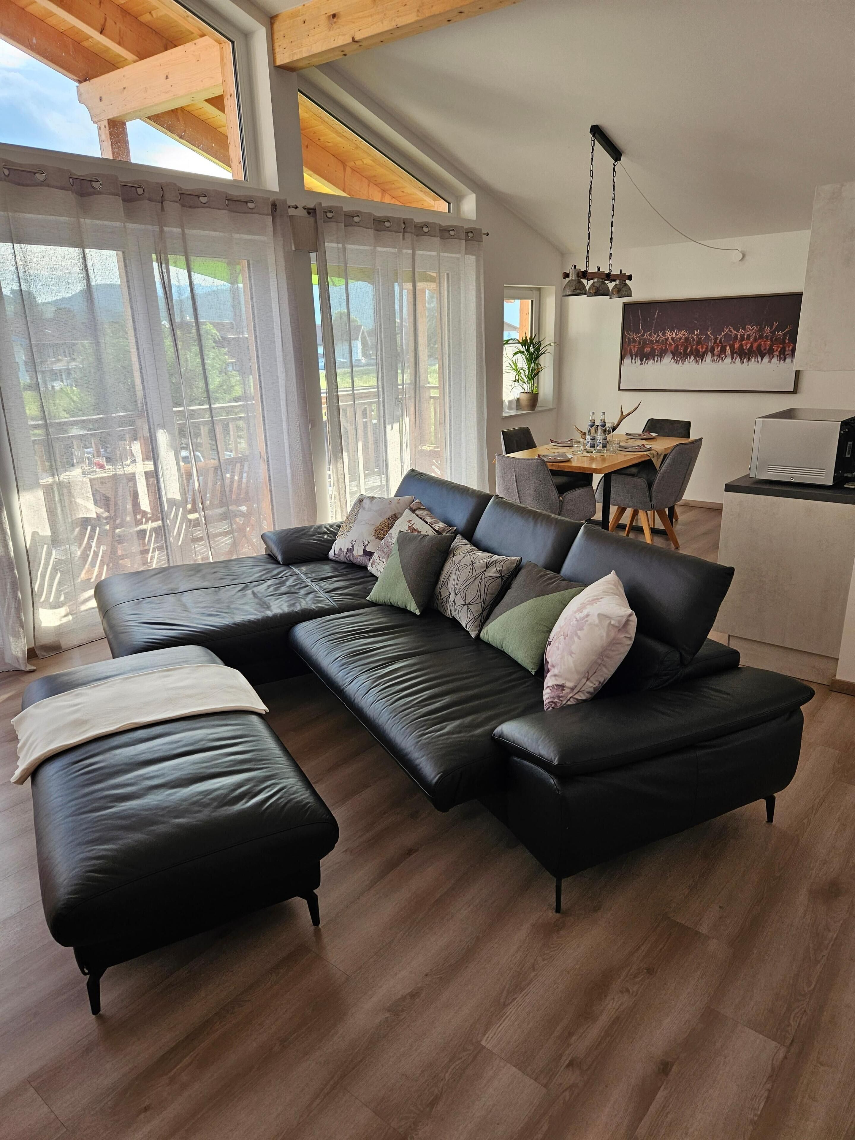 Vacation Apartment For Up To 5 People, 2 Separate Bedrooms, 100 M² - Inzell