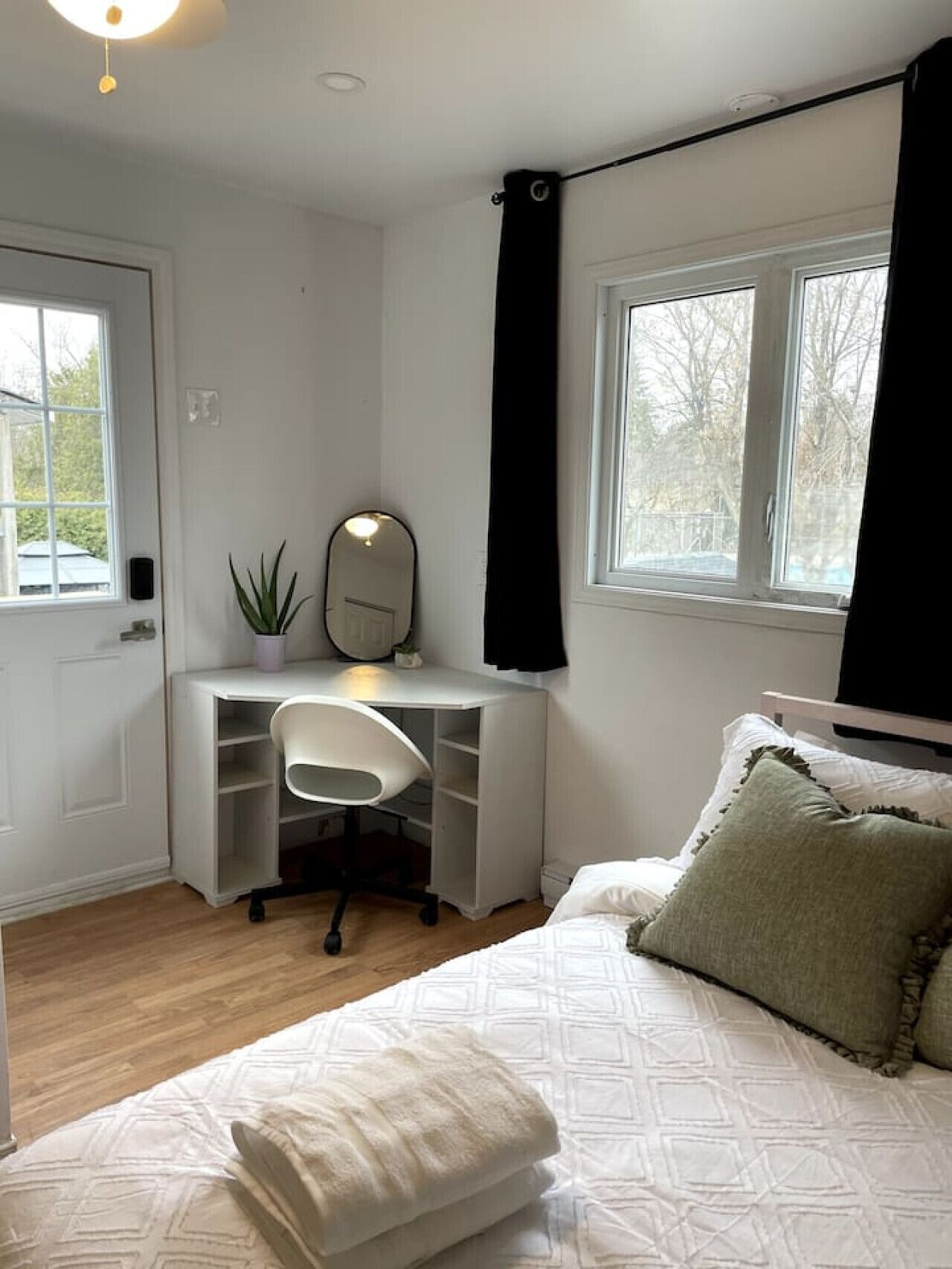 The Mini Apartment On Richer - Ottawa