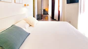 Quarto superior, sacada, vista para o mar | Roupas de cama antialérgicas, Wi-Fi de cortesia, roupa de cama