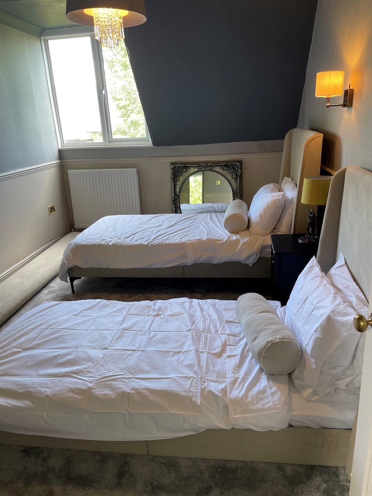 Pheasant's Hollow, traditional English 2 bed appt central Harrogate FREE PARKING - Harrogate | Vrbo