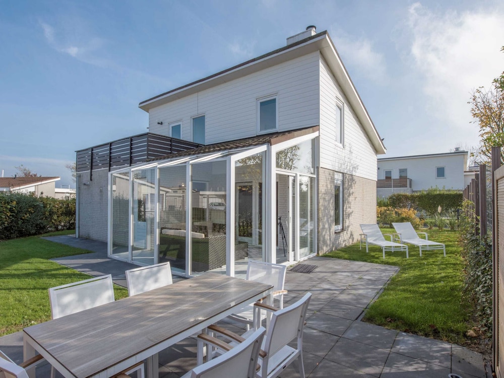Modern Holiday Home With Sauna, In A Holiday Park, Beach Within Walking Distance - Zélande