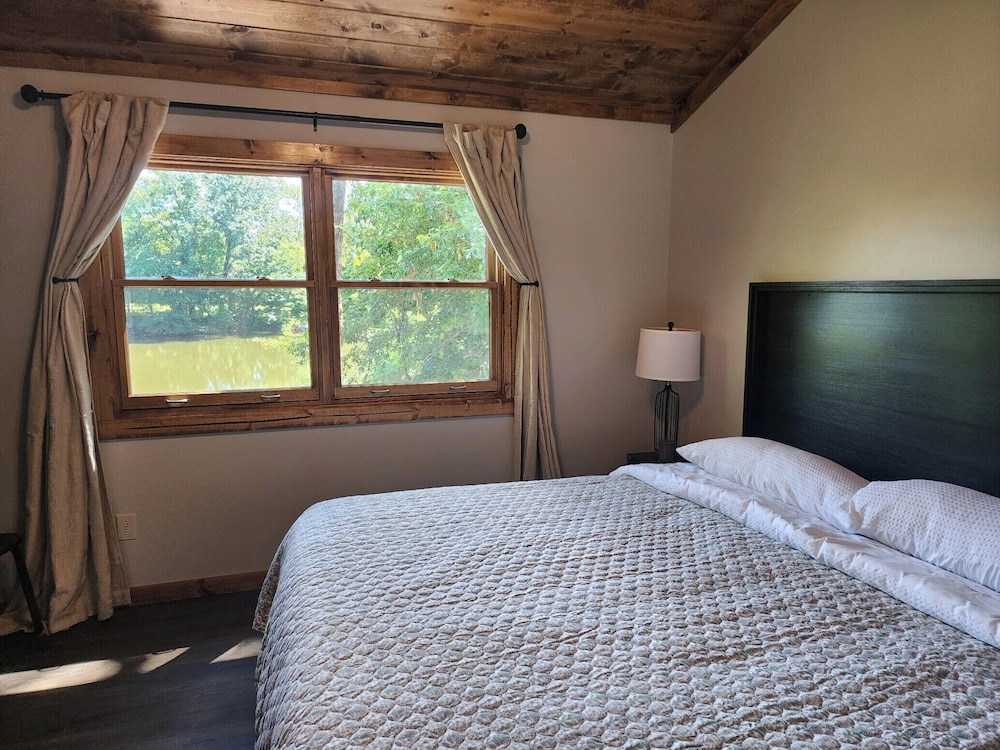Hot Tub Cabin- In The Heart Of Shawnee Wine Trail - Carbondale, IL