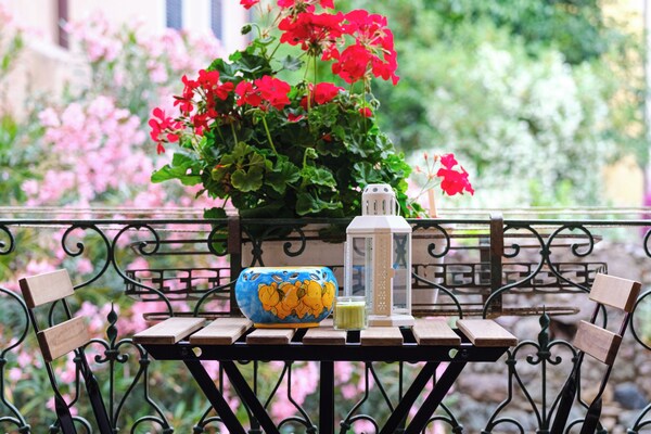 "Nico's Guest House" A Stone's Throw From The Sea. - Monterosso al Mare