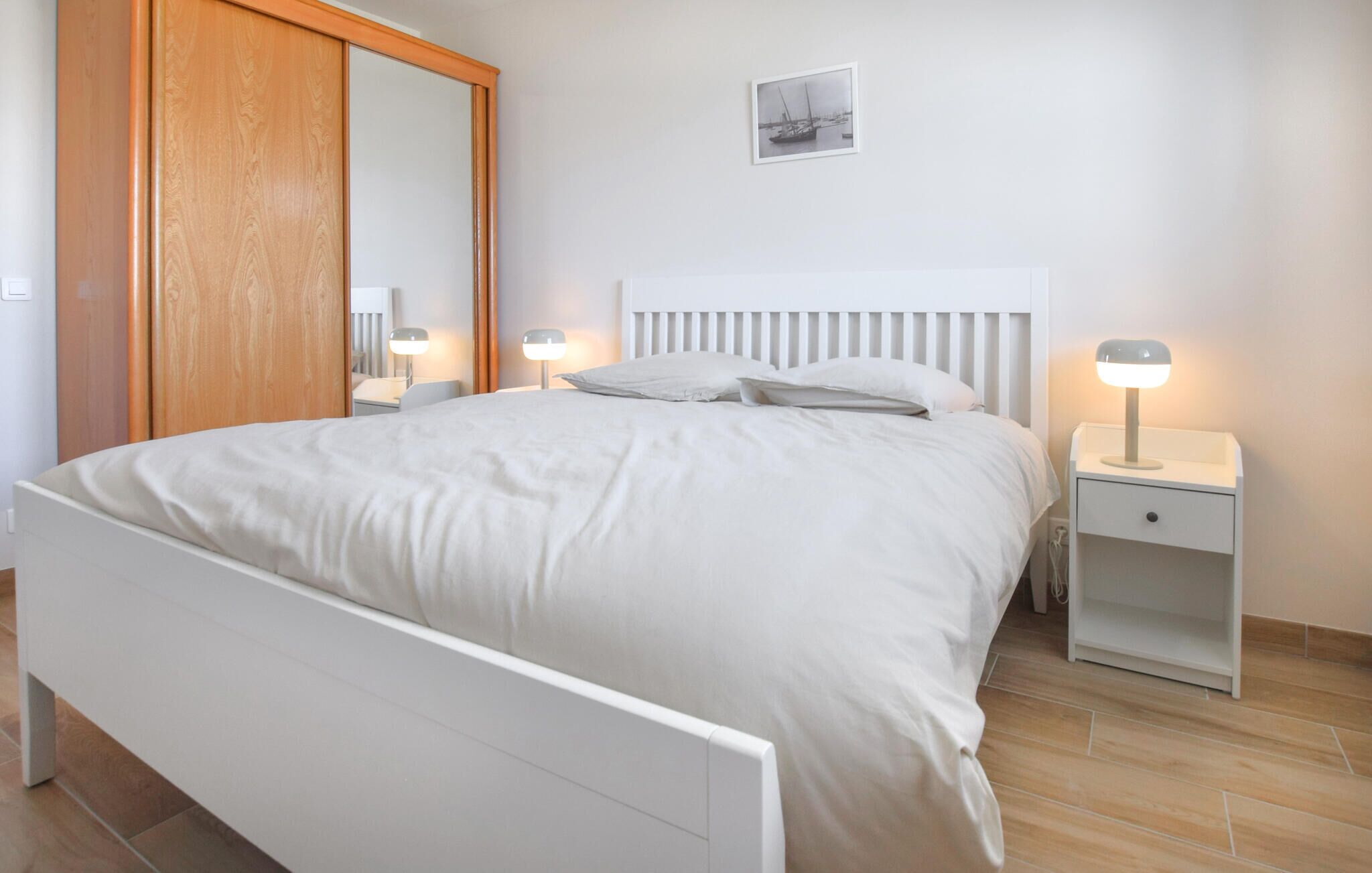 Hermosa Casa De 3 Dormitorios En. - Pirou