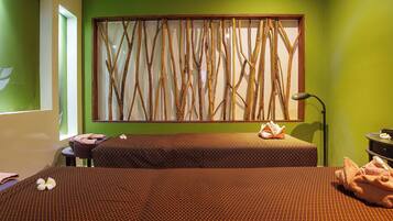 Sala(s) para tratamentos a casais, tratamentos corporais, hidroterapia