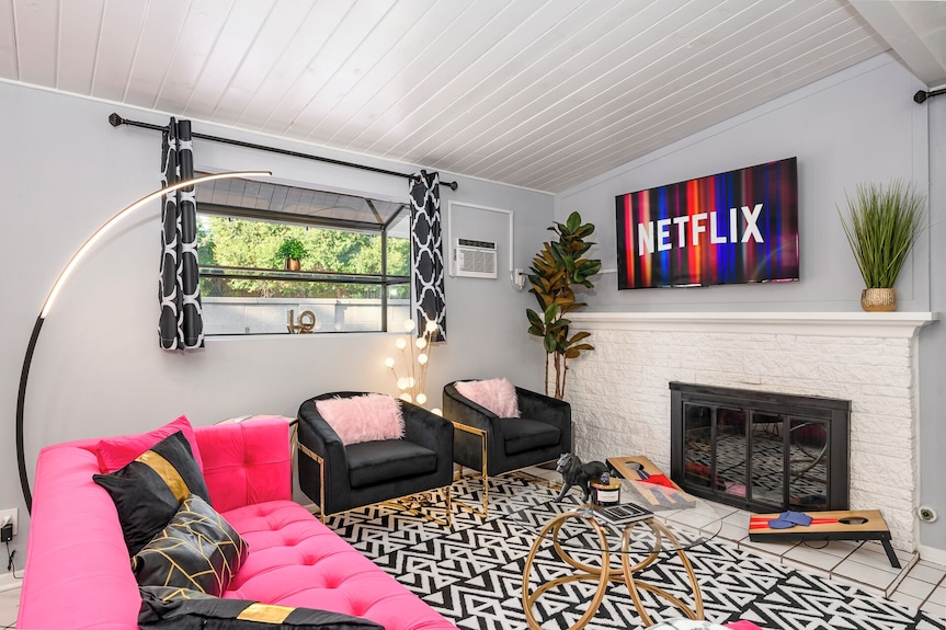 Cozy 4-bedroom House With Pool. Mins To Disney - Anaheim, CA