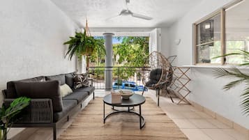 Apartamento | 2 quartos, escrivaninha, ferros/tábuas de passar roupa