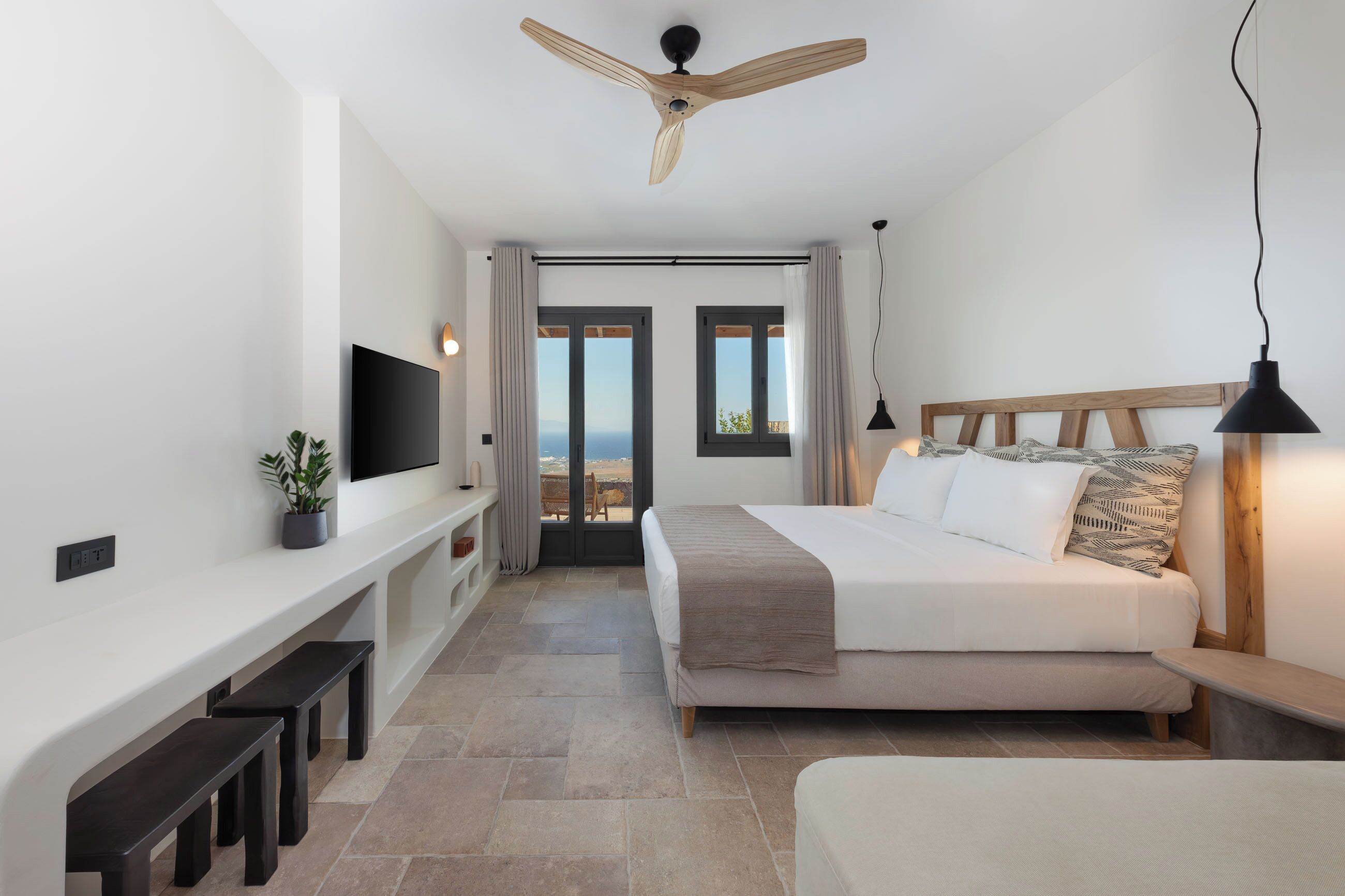 Quarto Executivo, varanda, vista para o mar | Cofre no quarto, com decoração personalizada 