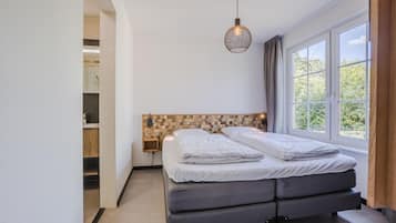Casa | 6 quartos, com mobília individualizada