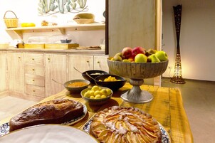 Pequeno-almoço tipo buffet diário incluído 