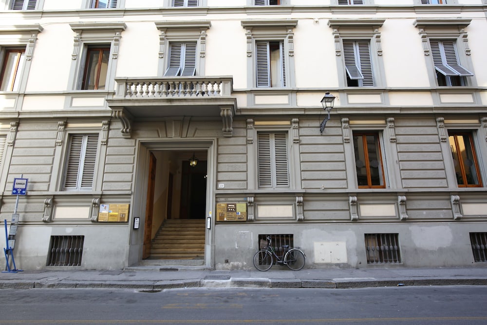 Madama Guest House - Florence