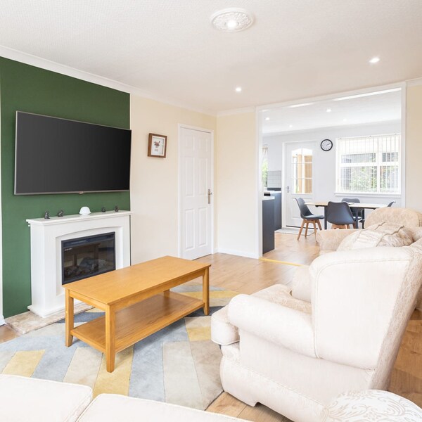 Host Stay Farthings - Whitby