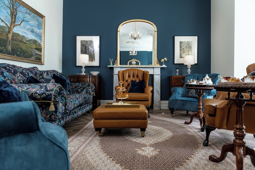 Bridgerton-esque Period Waterside Home On Ireland's South Coast - 코브