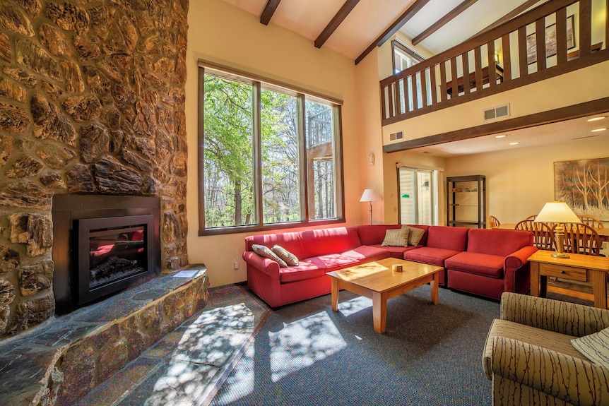 Sauna, Fireplace, Resort Amenities! - Massanutten, VA