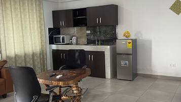 Quarto Superior | Sala de estar | Smart TV, Netflix, brinquedos, serviços de streaming