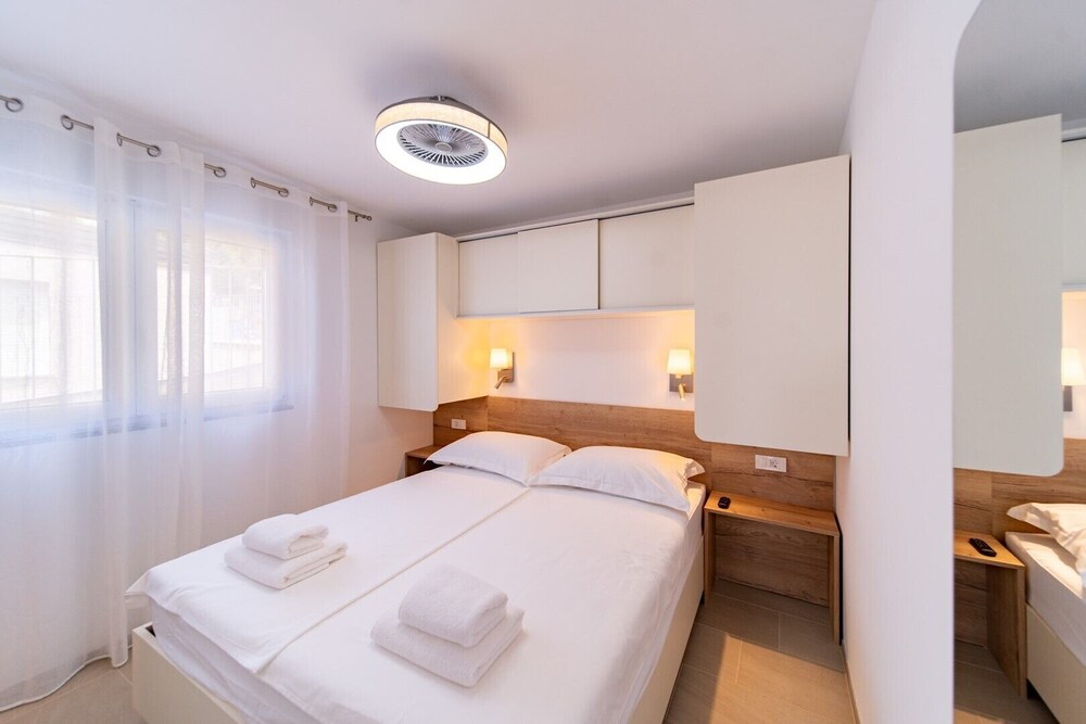 Arti Holiday Home N2, 200 meters from the beach - Banjol | Vrbo