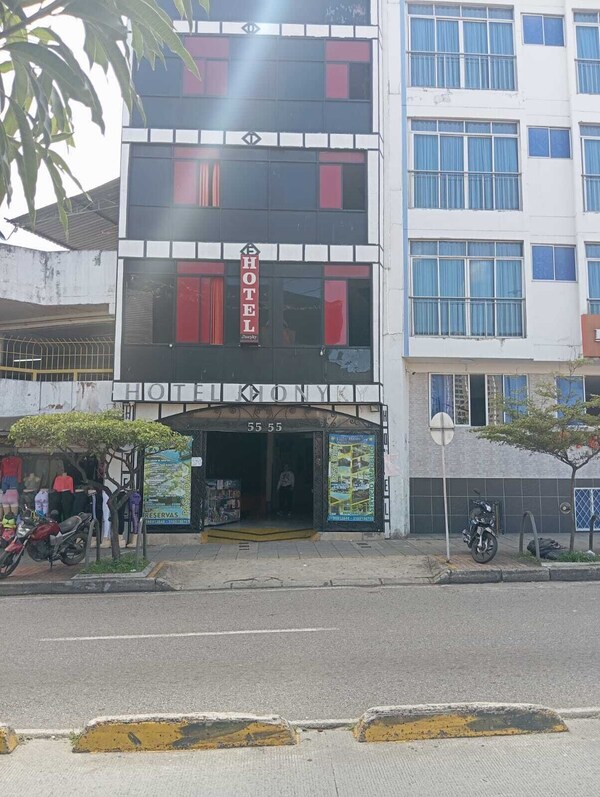 Hotel Jhonyky - Floridablanca